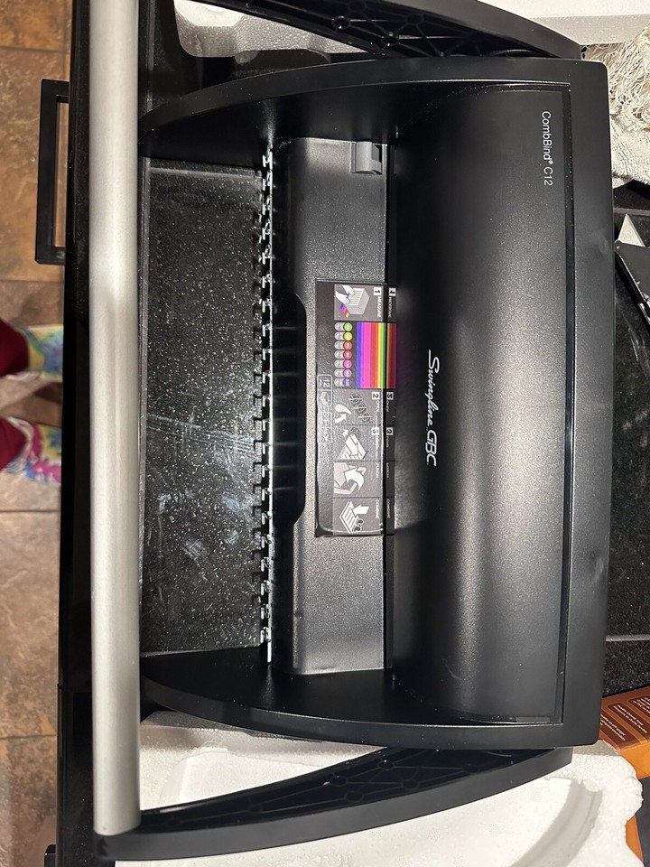 Swingline GBC CombBind C12 Binding System - Punches & Binds Up To 225 ...