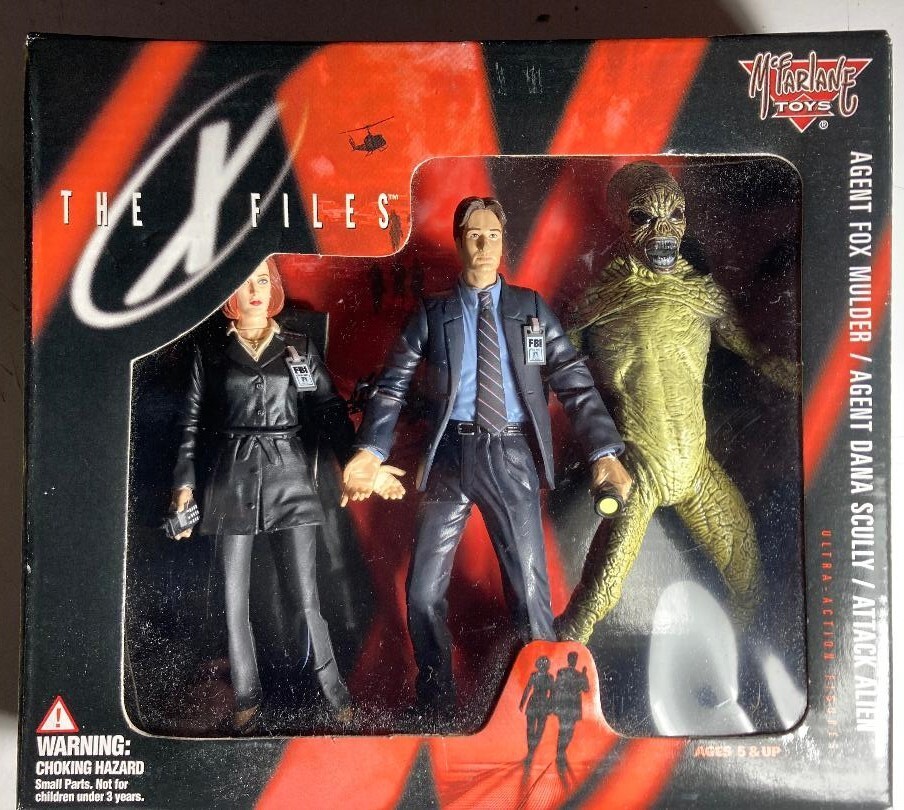 McFarlane Toys The X Files 3-Pack Agent Fox Mulder Dana Scully Attack ...