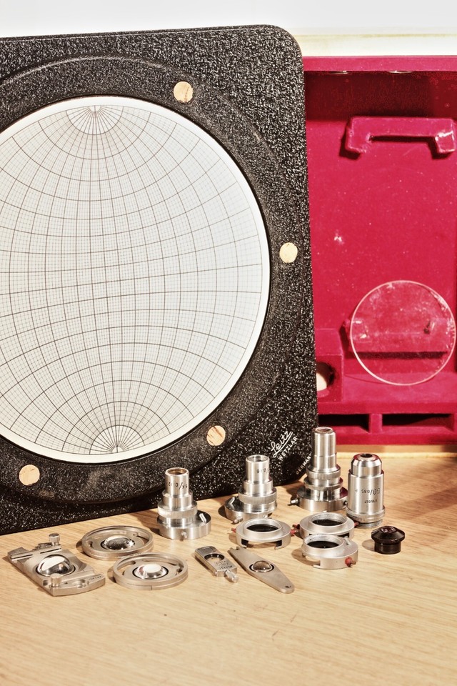 LEITZ LABORLUX-POL PETROGRAPHIC MICROSCOPE WITH UNIVERSAL ROTATING ...