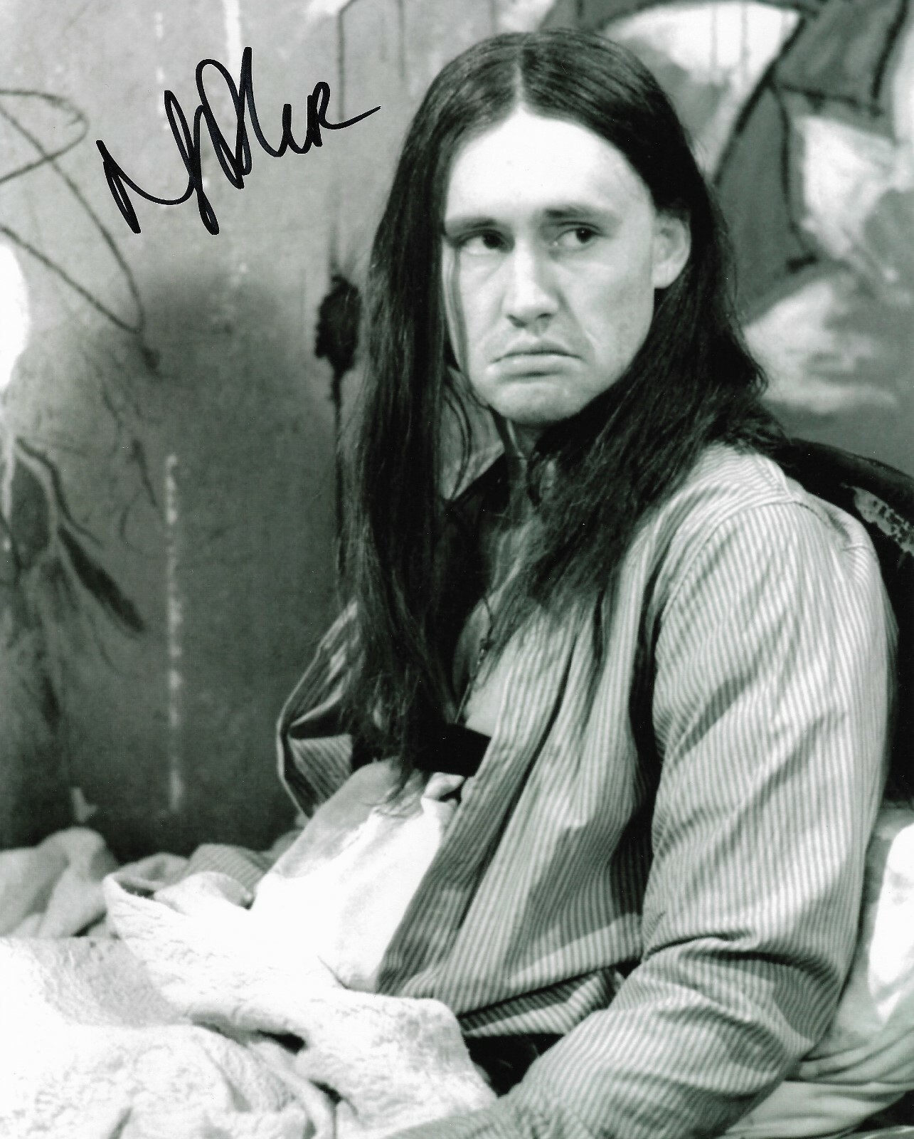 Nigel Planer "Neil from The Young Ones" signed 8" by 10" picture with ...
