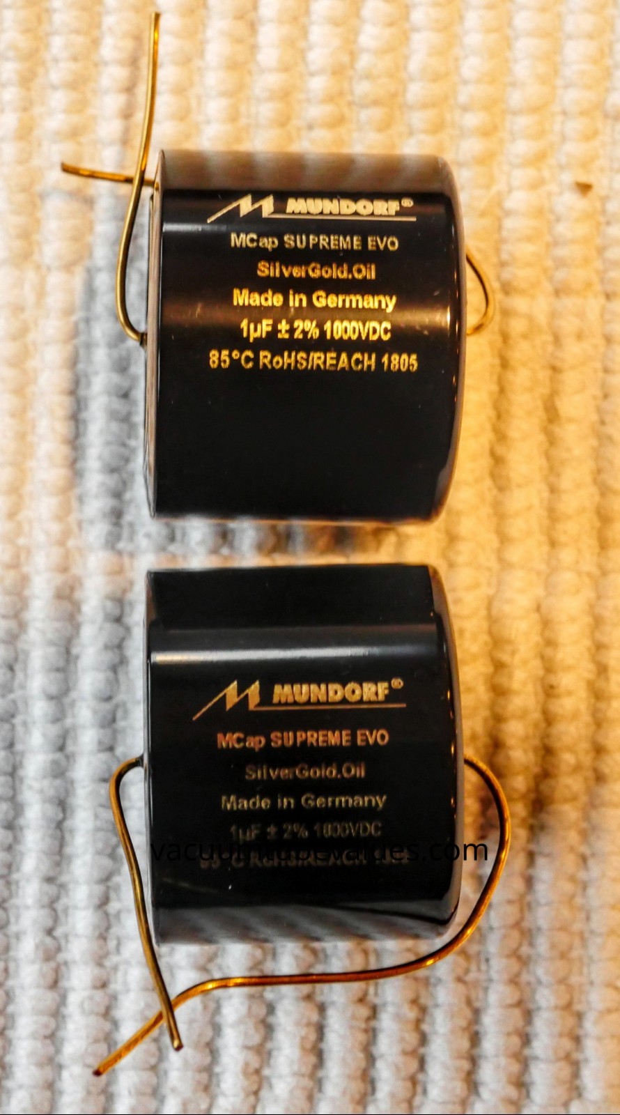 TWO Mundorf MCap 1000 VDC SUPREME EVO Silver Gold Oil Cap Capacitor 1uf ...