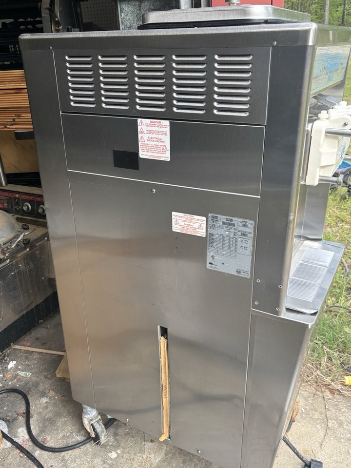 Taylor 336-27 Twin Twist soft serve Ice Cream Machine Tested Works Good ...