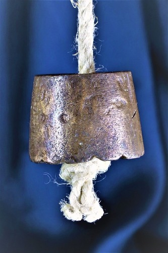 Filo a piombo in bronzo con smorfie. S.XIII - S.XV Filo a piombo in ...