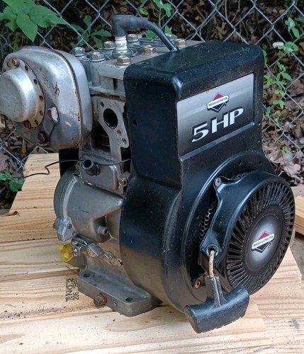 Briggs Stratton 5 HP Long Block Model 135202 Horizontal Shaft Engine ...