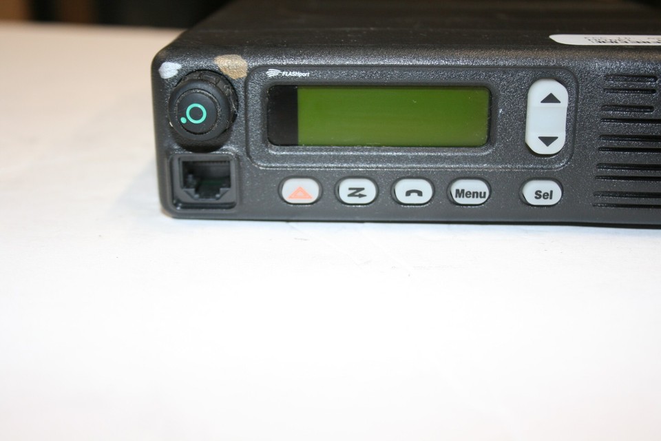 Motorola MCS2000 Digital Two-Way Mobile Radio M01UGL6PW4BN - Ships FREE ...