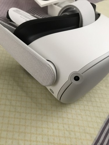 Oculus Quest 2 128GB All-in-one VR Headset - White Headset ONLY No ...