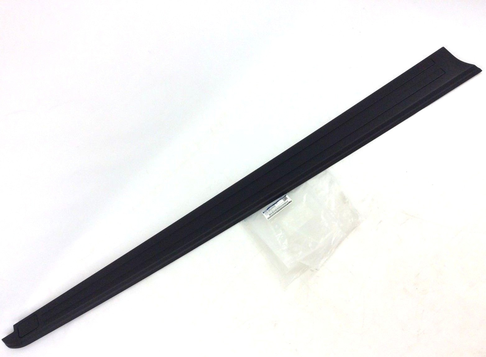 15-18 Ford F-150 Right passenger side black 5.5' Bed Rail Cap Molding ...