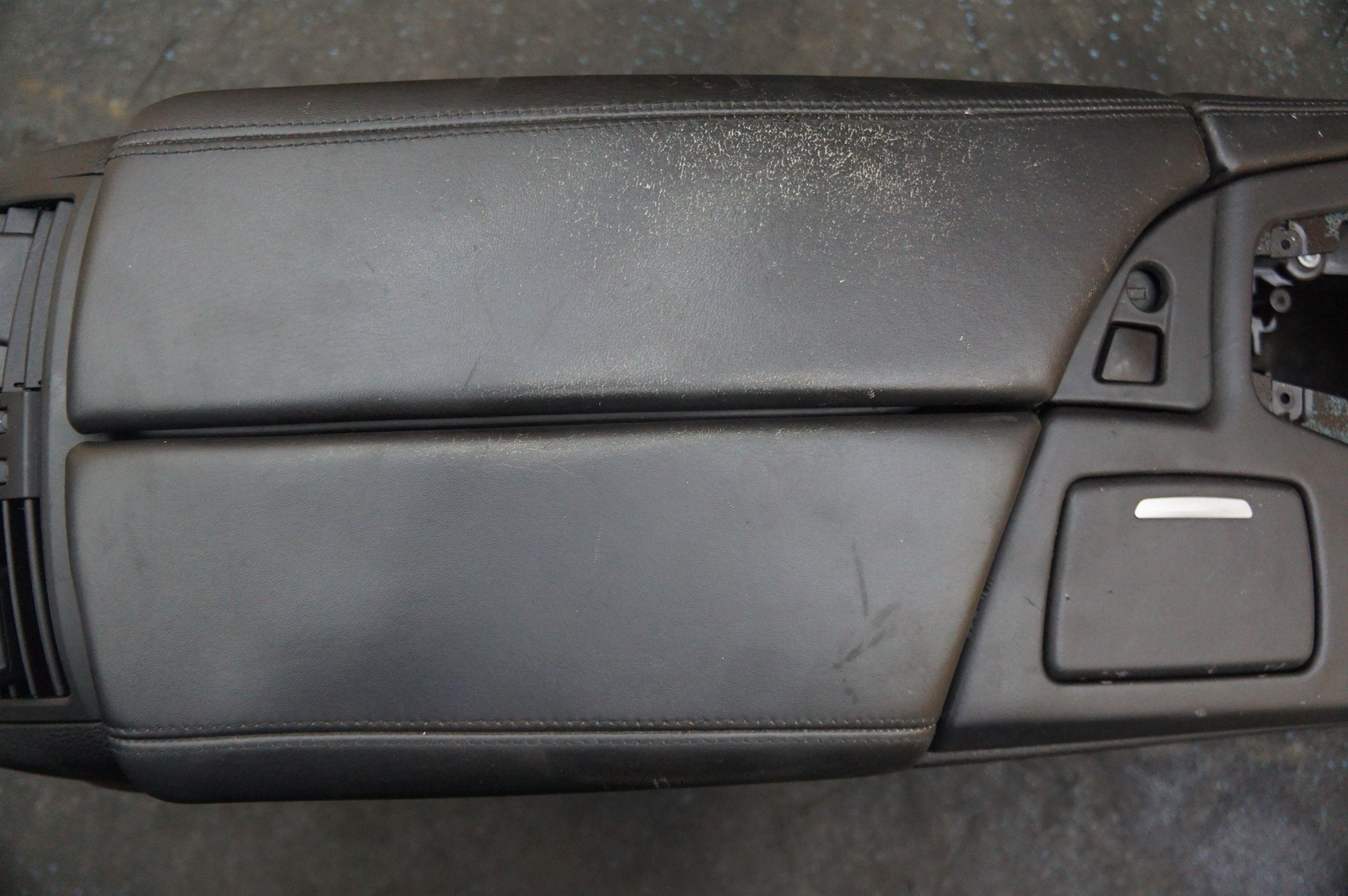 Console Armrest Assembly Black Schwarz Manual LHD 51169288907 BMW M5 ...