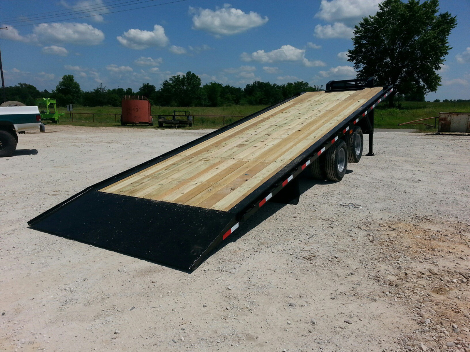 Kerr-Bilt 26' Gooseneck Hydraulic Tilt with Sliding Axle / Container ...