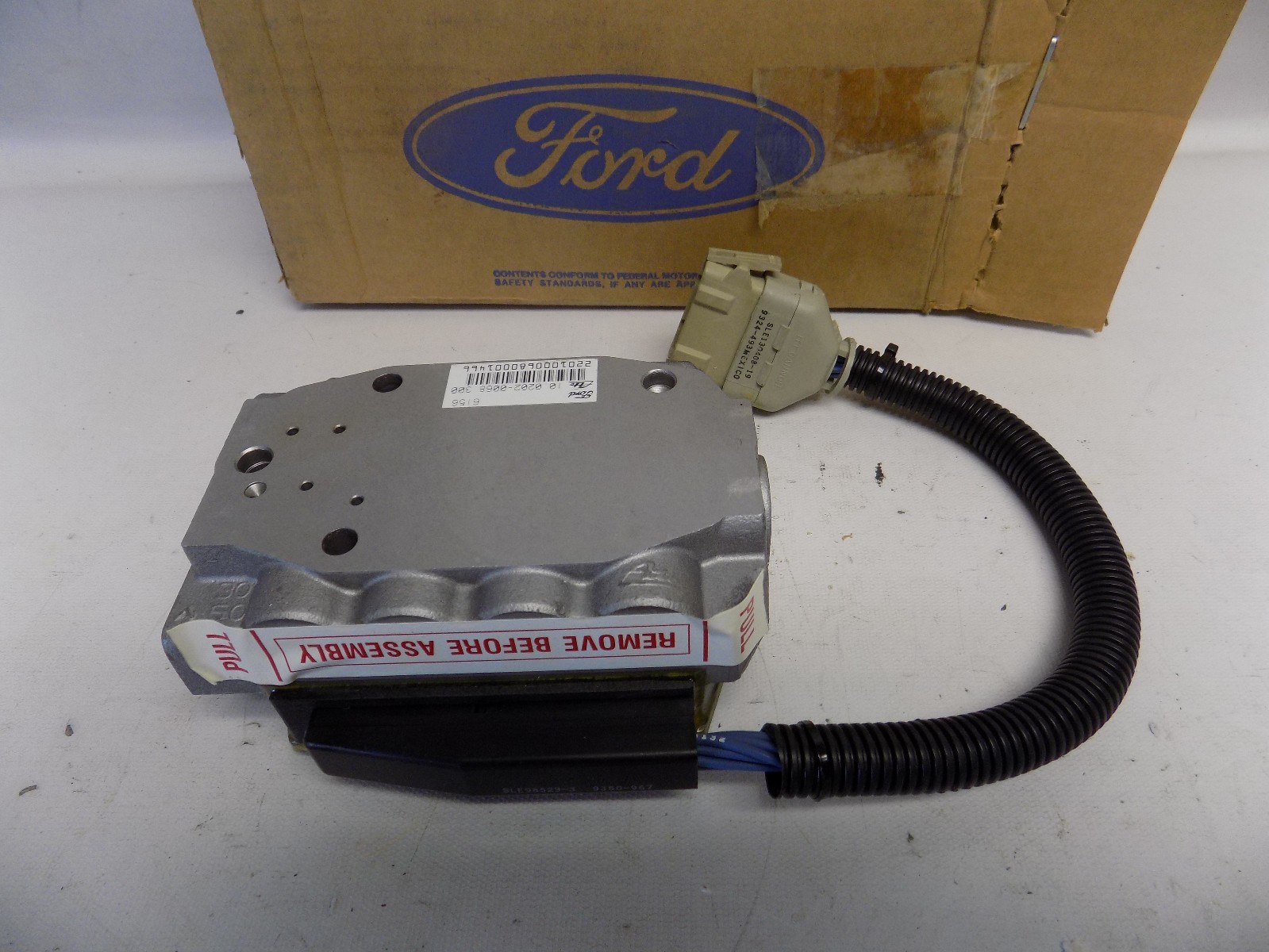 New OEM 1992-1994 Ford ABS Anti Lock Brake Pressure Metering Modulator ...