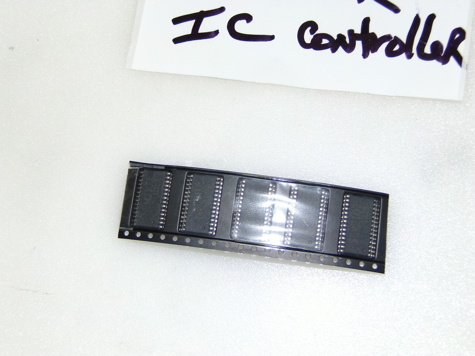 ORIGINAL SEMTECH SEM2I07....INVERTER IC CONTROLLER... SOP28....LOT OF 3 ...