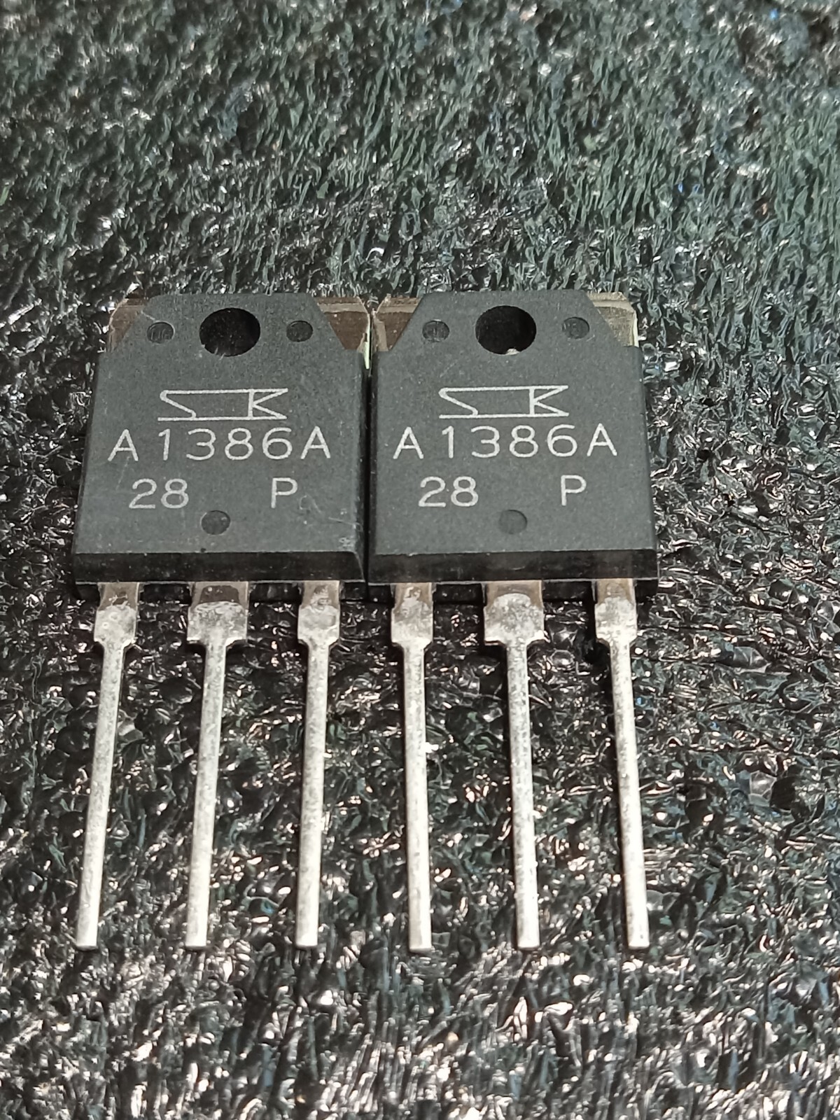 2SA1386A Sanken PNP Transistors matched to within a 1% Tolerance of Veb ...