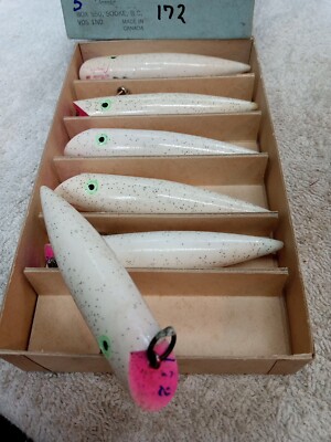 Vintage - Salmon Plug