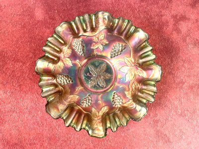Antique Fenton Green Carnival Glass Bowl Grape Pattern Candy Edge No ...
