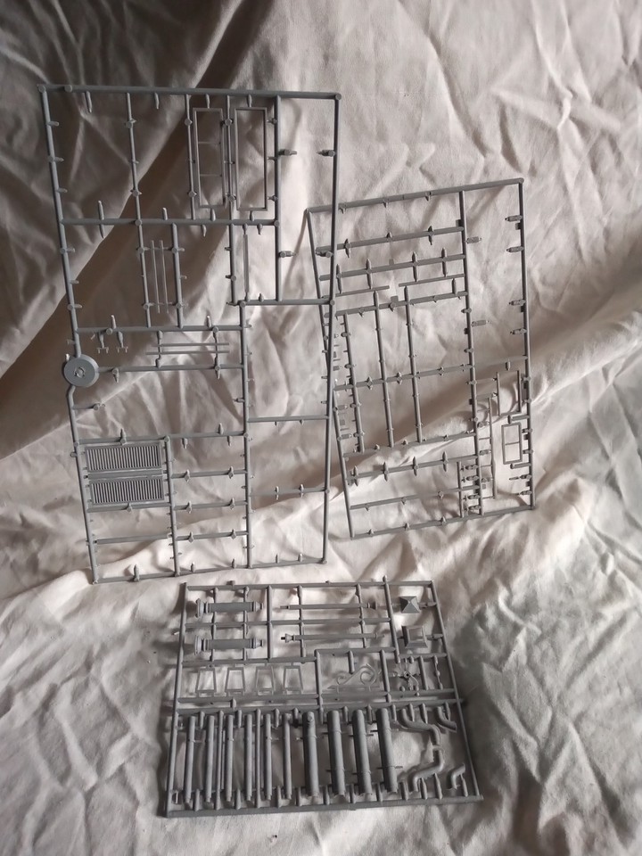 Miniart 1/35 scale crossroads diorama base kit used incomplete | eBay UK