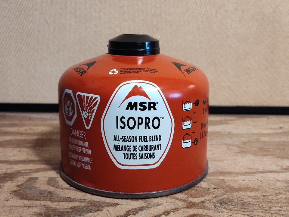MSR IsoPro Fuel Canister for Backpacking and Camping Stoves, 8oz / 227g ...