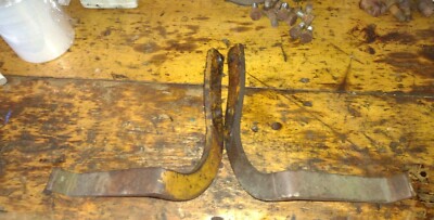 VINTAGE MINNEAPOLIS MOLINE Z TRACTOR FOOT RESTS Rh Lh Set Foot Brackets ...