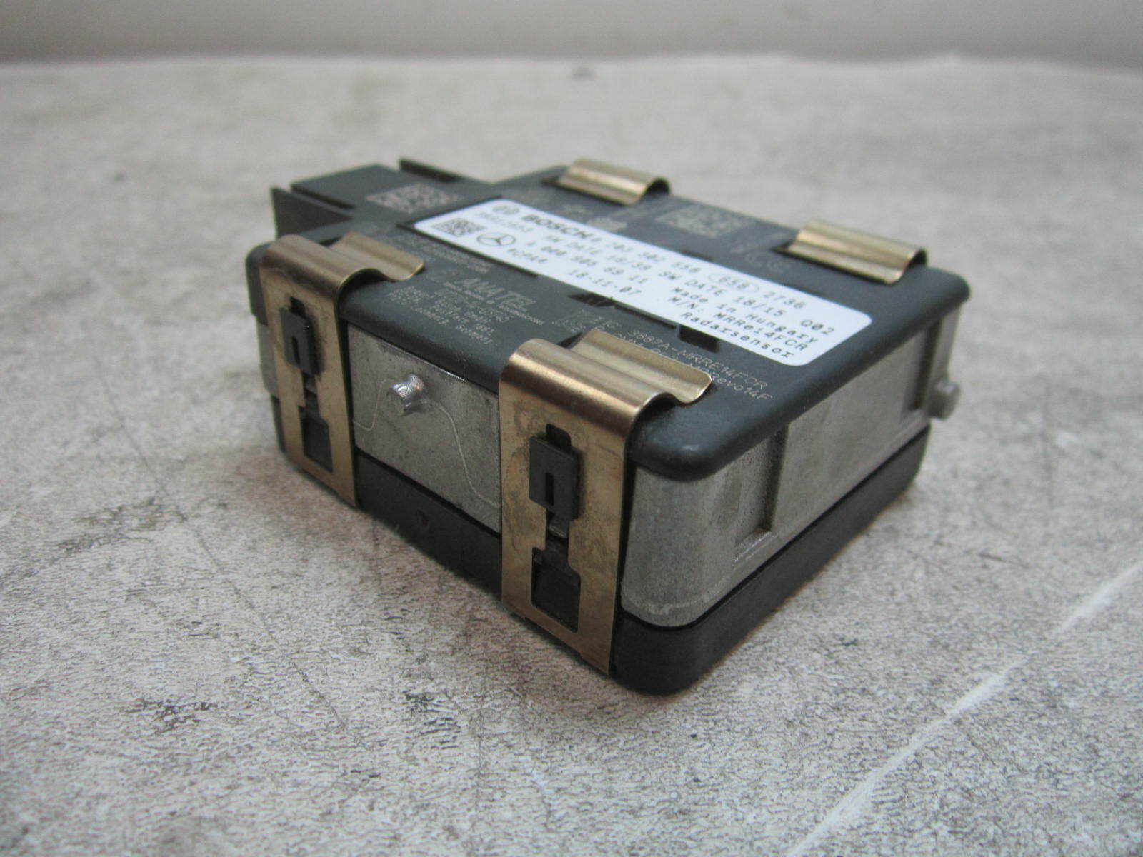 em109184 Mercedes GLC43 C300 2019 2020 2021 Front Bumper Radar Distance ...