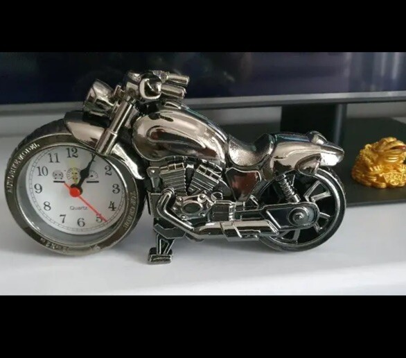 Motorcycle Shaped Alarm Clock with Digital Display Battery Operated (AA ...