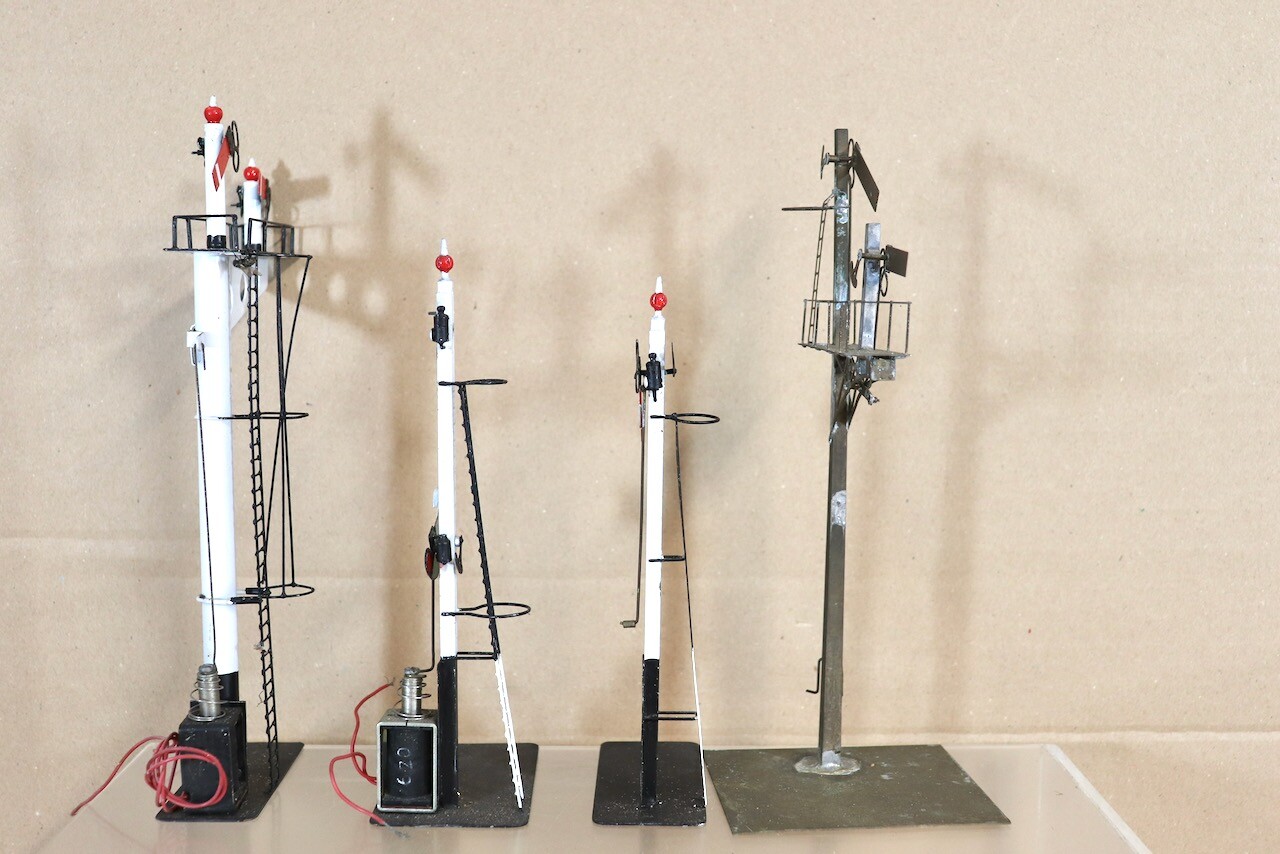 KIT BUILT O GAUGE GROUP of 4 BRASS TRACK SIDE SIGNAL nv | eBay UK