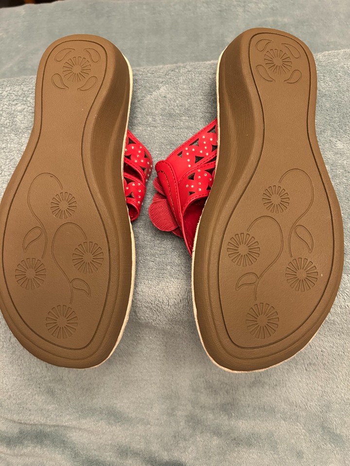 Women's Cliffs Sandals by White Mountain Size 7M Red Flower China 1/2 ...