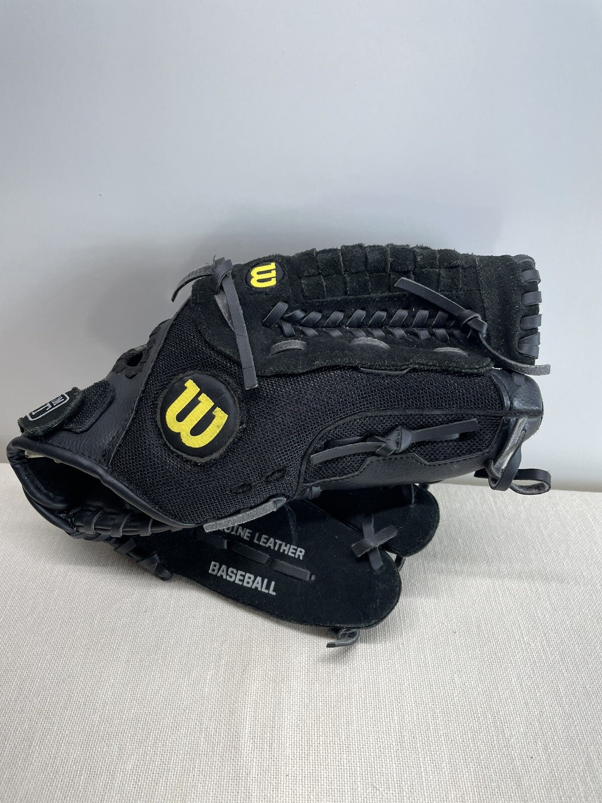 Wilson A300 A0300 TR12 RH Thrower Black Baseball Glove 12 inch Youth | eBay