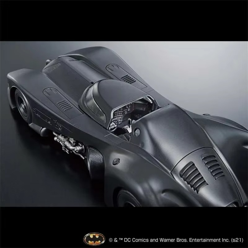 Bandai 1/35 Scale The Batman Batmobile Model Kit - Figure & Vehicle Set ...
