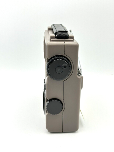 Grundig FR-200 Emergency AM/FM SW Radio Band Light Crank Battery Case ...