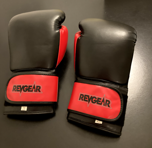 Revgear VIP Boxing Gloves 16oz Black/Red Training Sparring Martial Arts ...
