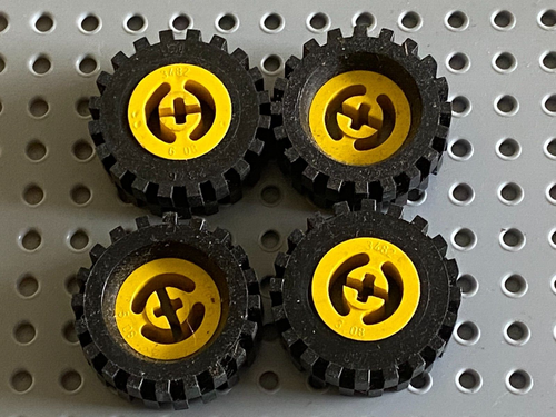 4 x LEGO Roue Ref 2346+3482c02 yellow / set 6662 8818 8054 8024 8022 ...