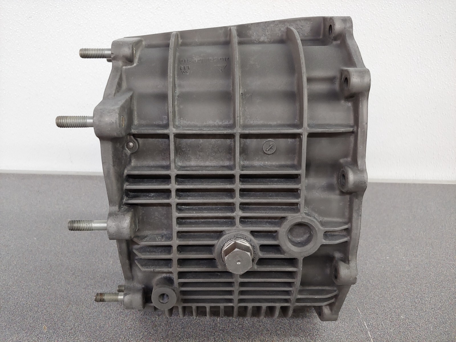 USED ORIGINAL PORSCHE 911 915 TRANSMISSION MAGNESIUM INTERMEDIATE CASE ...