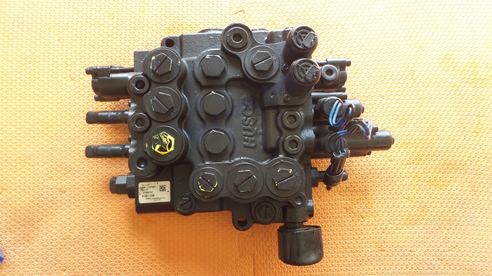 John Deere AT404747 Control Valve Skid Steer Loader 318E 319E 320E ...