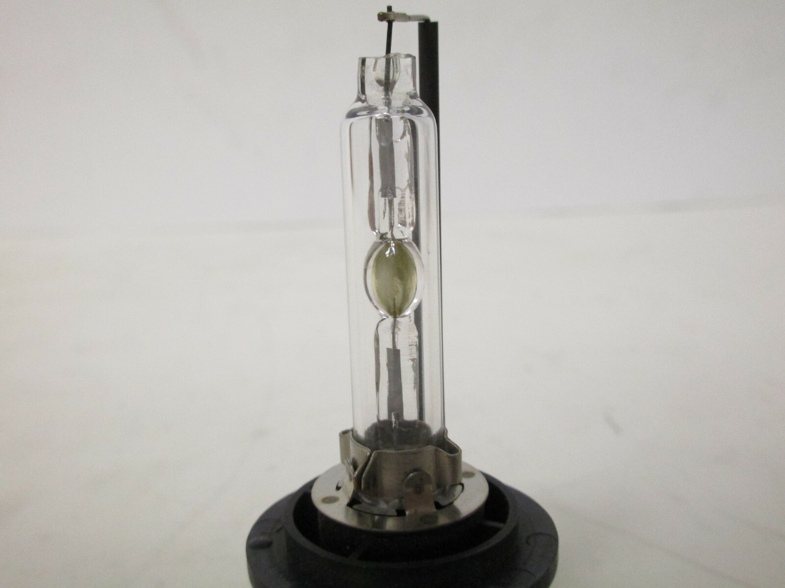 KOITO JAPAN DS2 XENON HID BULBS 35W | eBay