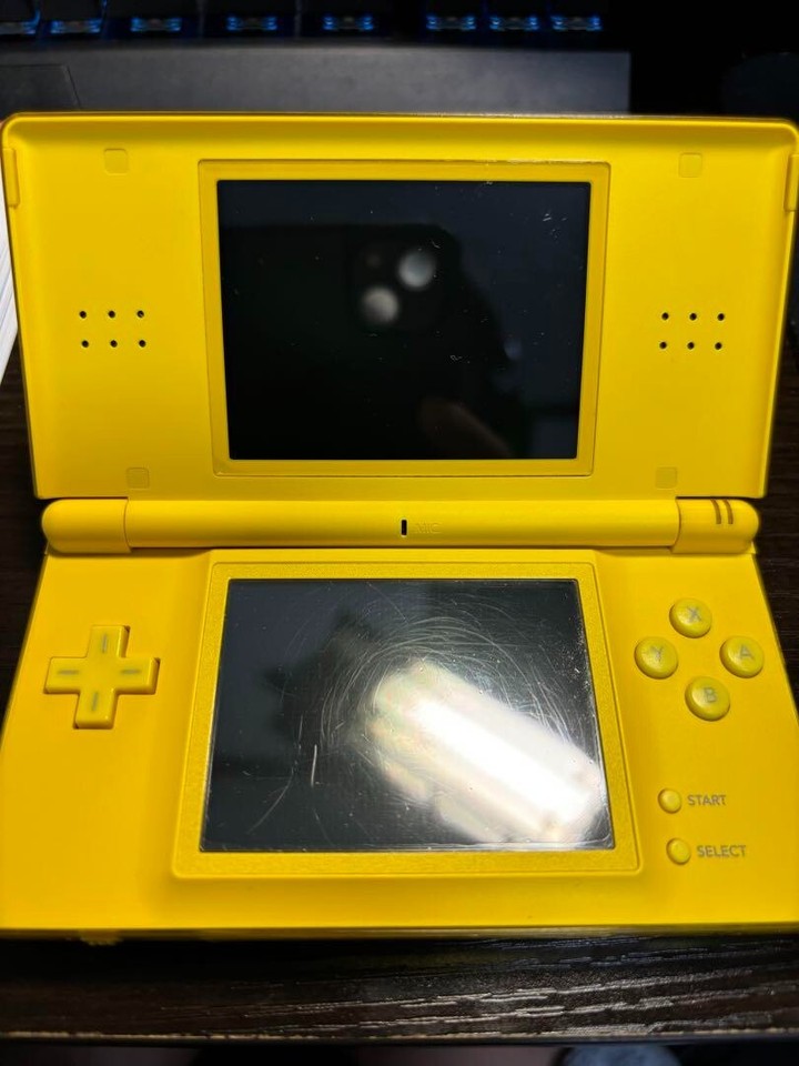 Nintendo DS Lite Pokemon Center Tokyo Limited Pikachu Edition Yellow ...