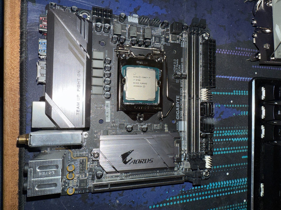 CPU/Motherboard Bundle (i7 8700, Gigabyte Aorus Z390 Mini ITX, 16GB ram ...