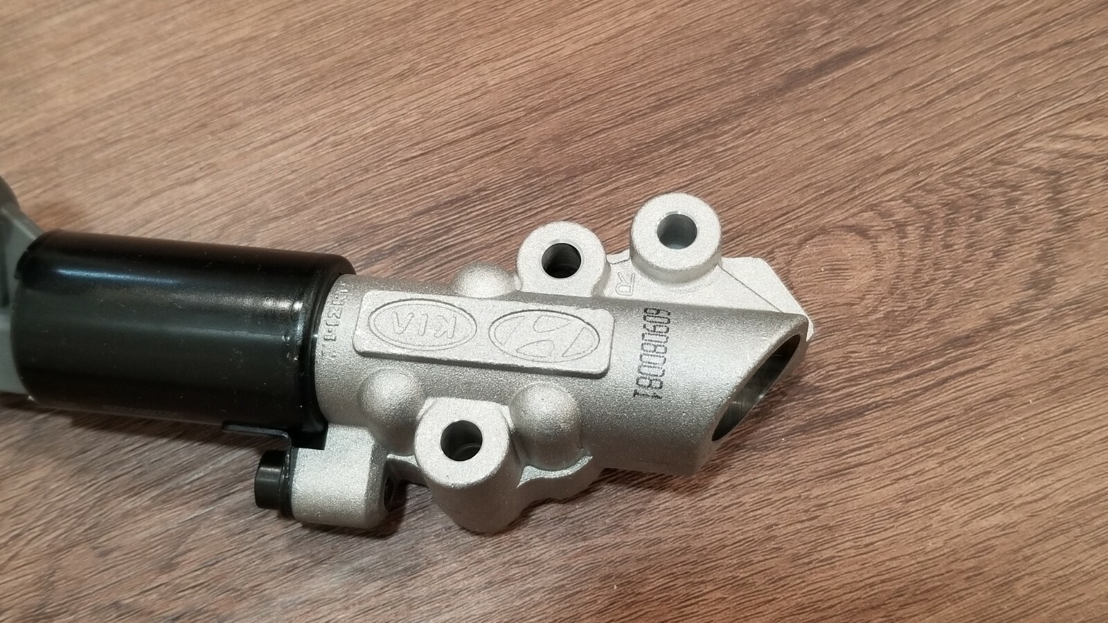 NEW OEM GENUINE Oil Control Valve Hyundai Kia RH 3.8L 24360-3C820 | eBay