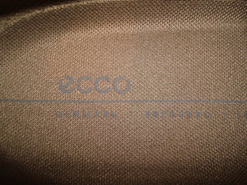 ECCO Street Lite Mens Sz 9.5M Chukka Boot Gray Nubuck Leather Upper ...