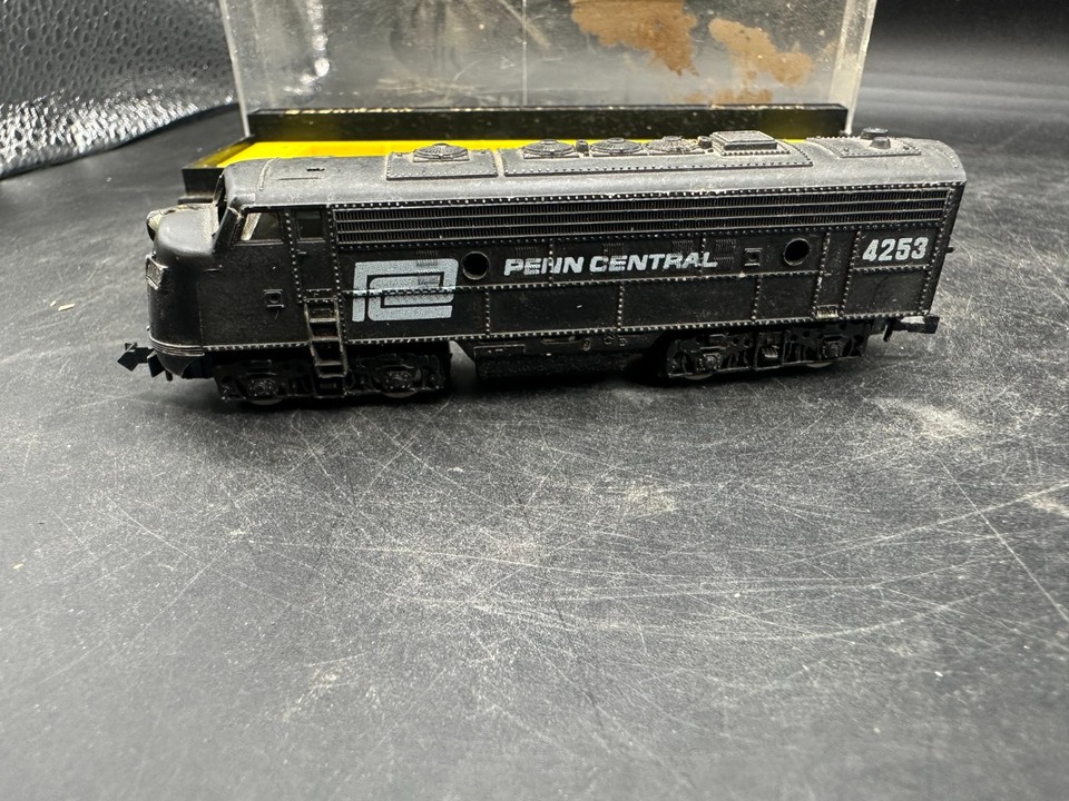 Bachmann EMD F9 Diesel Engine Penn Central N Scale 4640/1098 w/box | eBay
