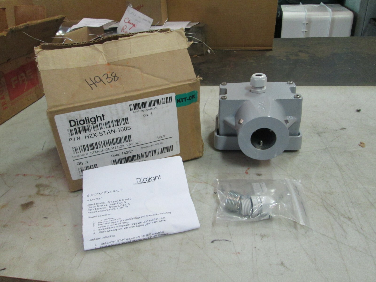 Dialight Stanchion Mount Junction Box P/N: HZX-STAN-100S For 1" Pipe ...