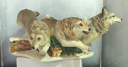United Design Classic Critters Wolf Pack 15" W x 6" H x 6" D | eBay