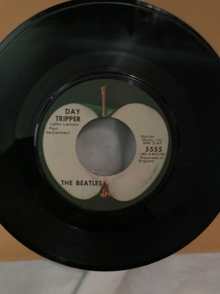THE BEATLES 7" 45 Single DAY TRIPPER & WE CAN WORK IT OUT US Apple ...