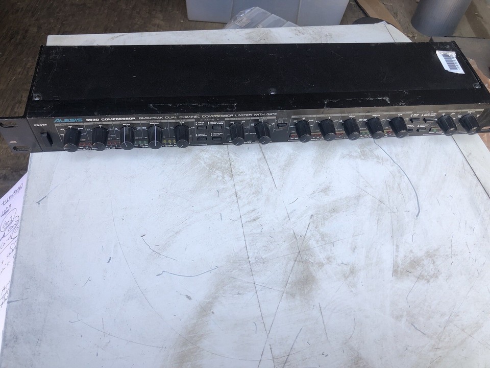 ALESIS 3630 COMPRESSOR RMS/PEA DUAL CHANNEL COMPRESSOR LIMITER WITH ...