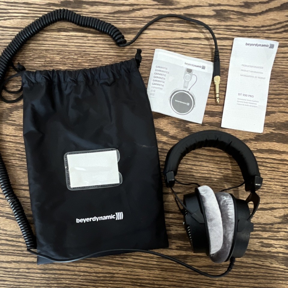 beyerdynamic DT 990 PRO 250 Ohm Over-Ear Headphones Black/Gray w/ Pouch ...