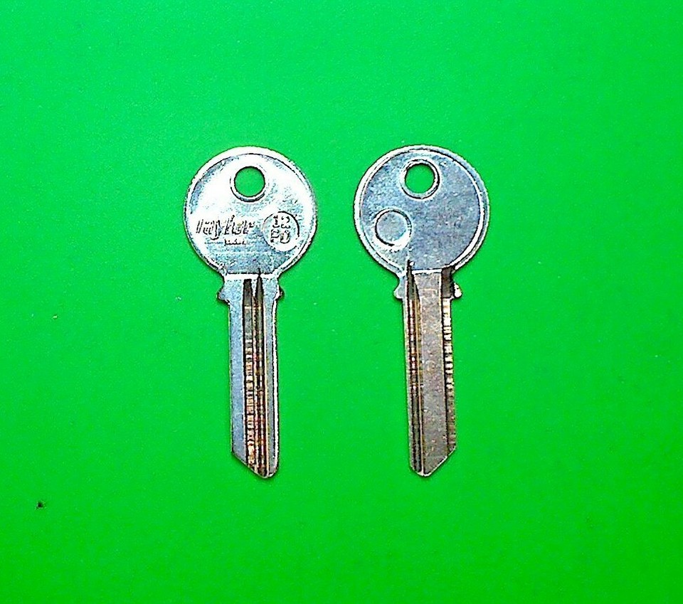 YALE TAYLOR 12PD KEYWAY, 6 PIN KEY BLANKS, LOT OF (7), NOS - LOCKSMITH ...