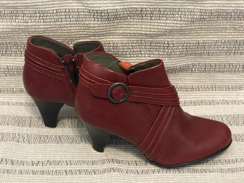 Born Red Leather Boots Booties Shoe Size 7.5 | eBay