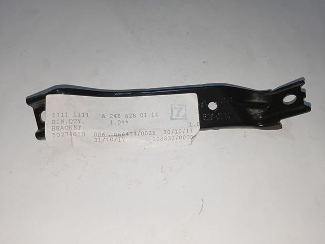 MERCEDES-BENZ B W246 FRONT LEFT FENDER WING HOLDER A2466280114 NEE ...