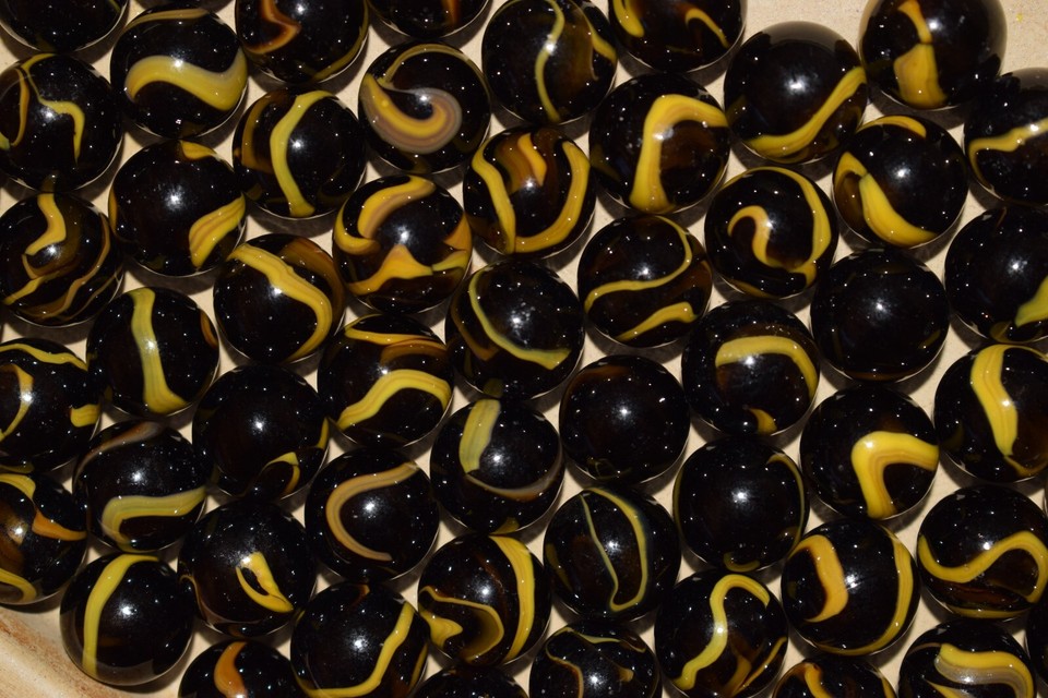 ⭐Lot of 25 Vacor Infused Glass 🐸Poison💚Frogs🐸 Ribbon Marbles .625"=5/8 ...