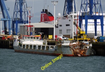 Photo 6x4 The 'Union Moon' at Belfast Queens Island The damaged cargo ...