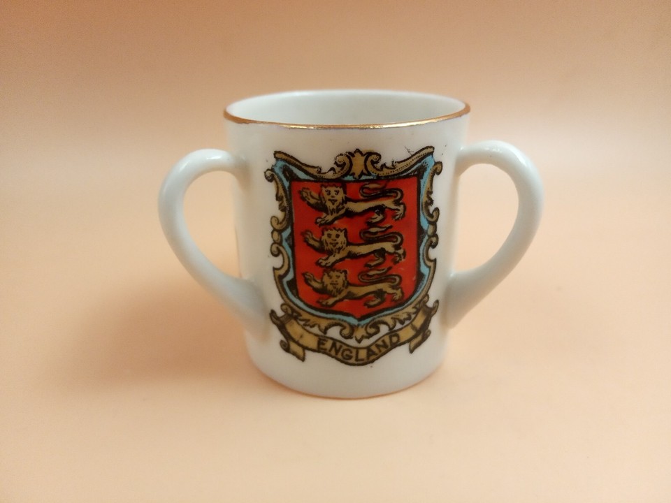 Goss Crested China - DERBY/DERBYSHIRE/ENGLAND Crests - Loving Cup ...