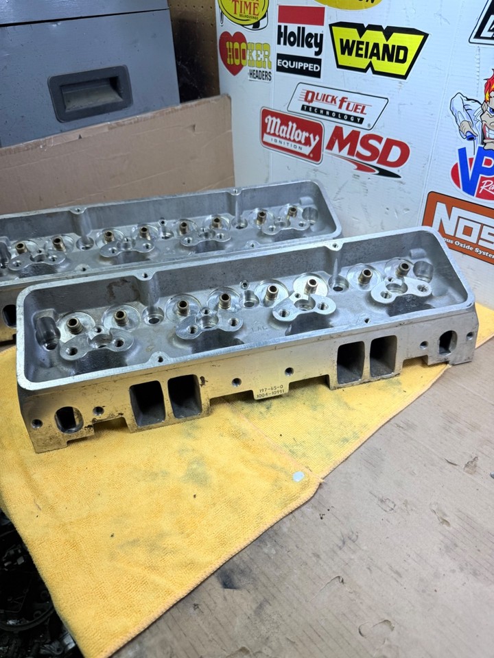 CANFIELD SBC CHEVY V-8 23-500-65 ALUMINUM CYLINDER HEADS 197CC 65CC 2. ...
